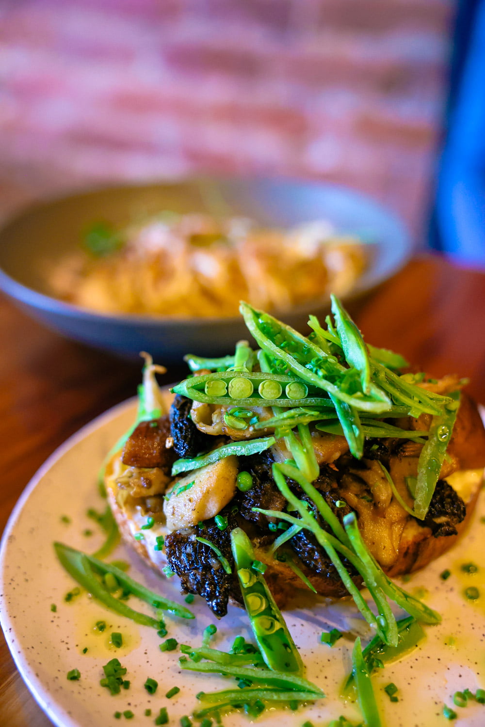Ashland Oregon weekend itinerary: what to eat, see, and do - Gwyn and Ami