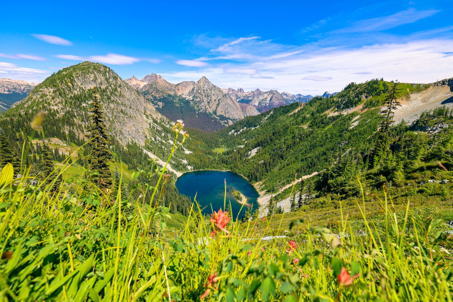 Guide to backpacking at Wing Lake in the North Cascades - Gwyn and Ami