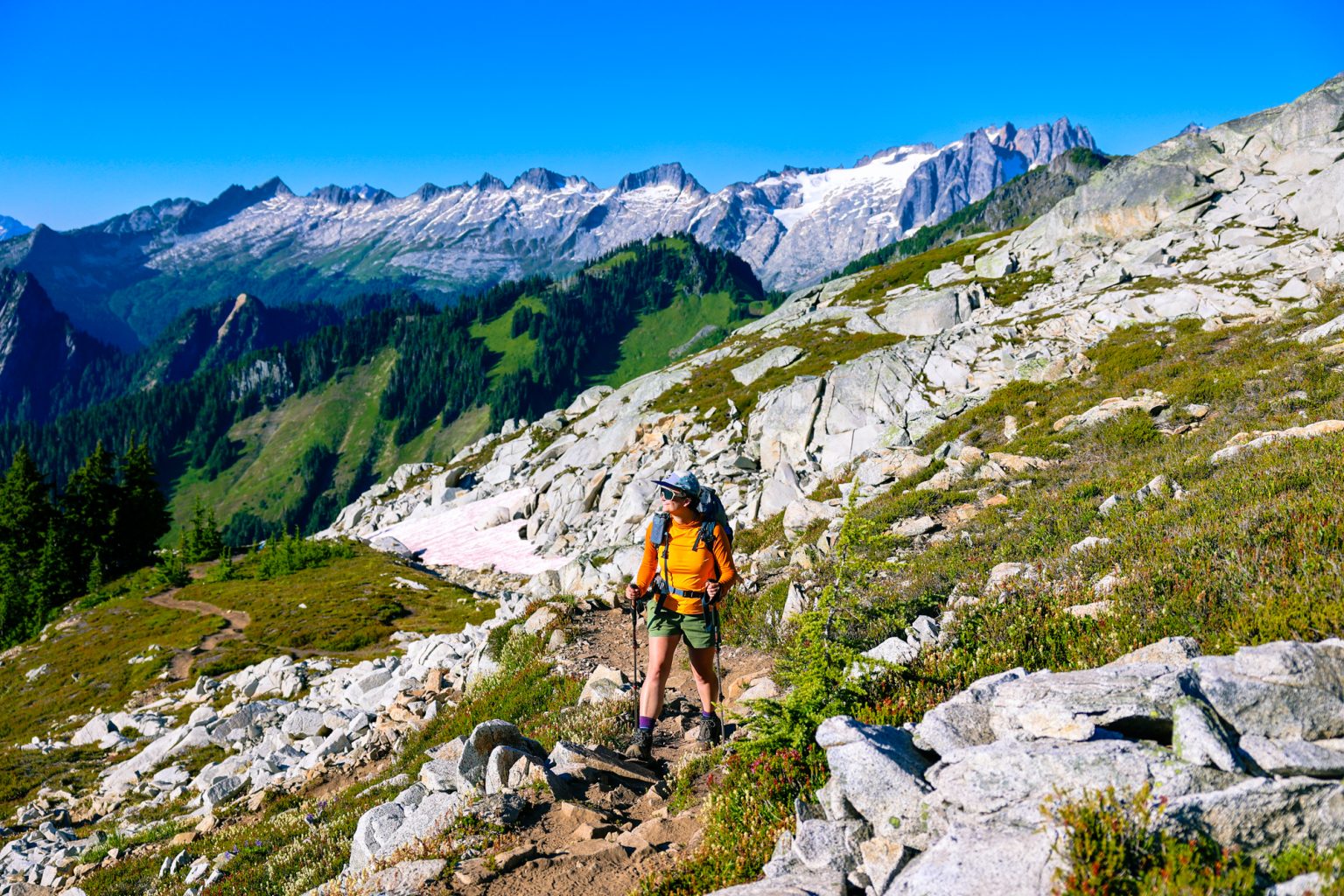 Guide to backpacking Hidden Lake Lookout in North Cascades - Gwyn and Ami